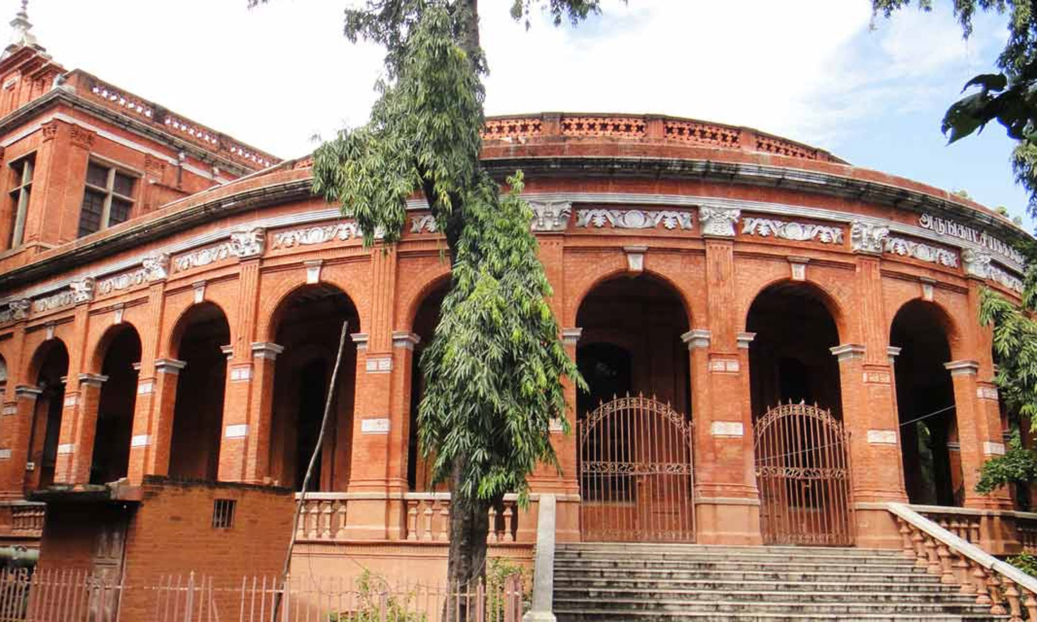 எழும்பூர் அருங்காட்சியகத்தை புதுப்பிக்க ரூ.3 கோடி ஒதுக்கீடு ...